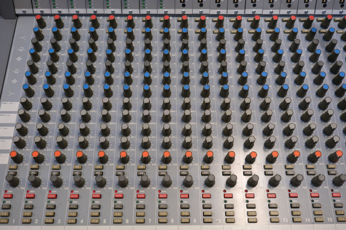 Mitec Mischpult Performer 28, 28-kanaliges Passivmischpult der Topklas ...